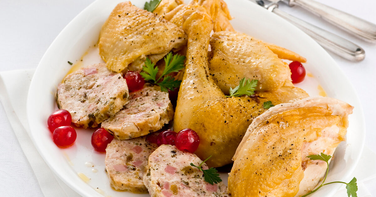 Ricetta Cappone ripieno bollito - Donna Moderna