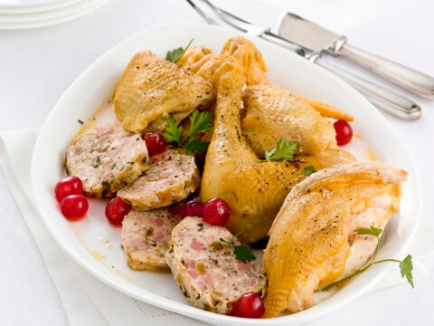 Cappone, le 15 migliori ricette: ripieno, in brodo, al forno - Donna ...