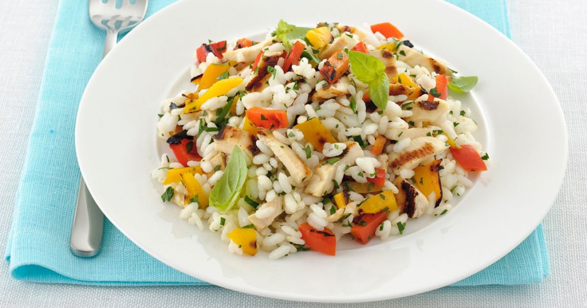 Ricetta Insalata di riso e pollo - Donna Moderna