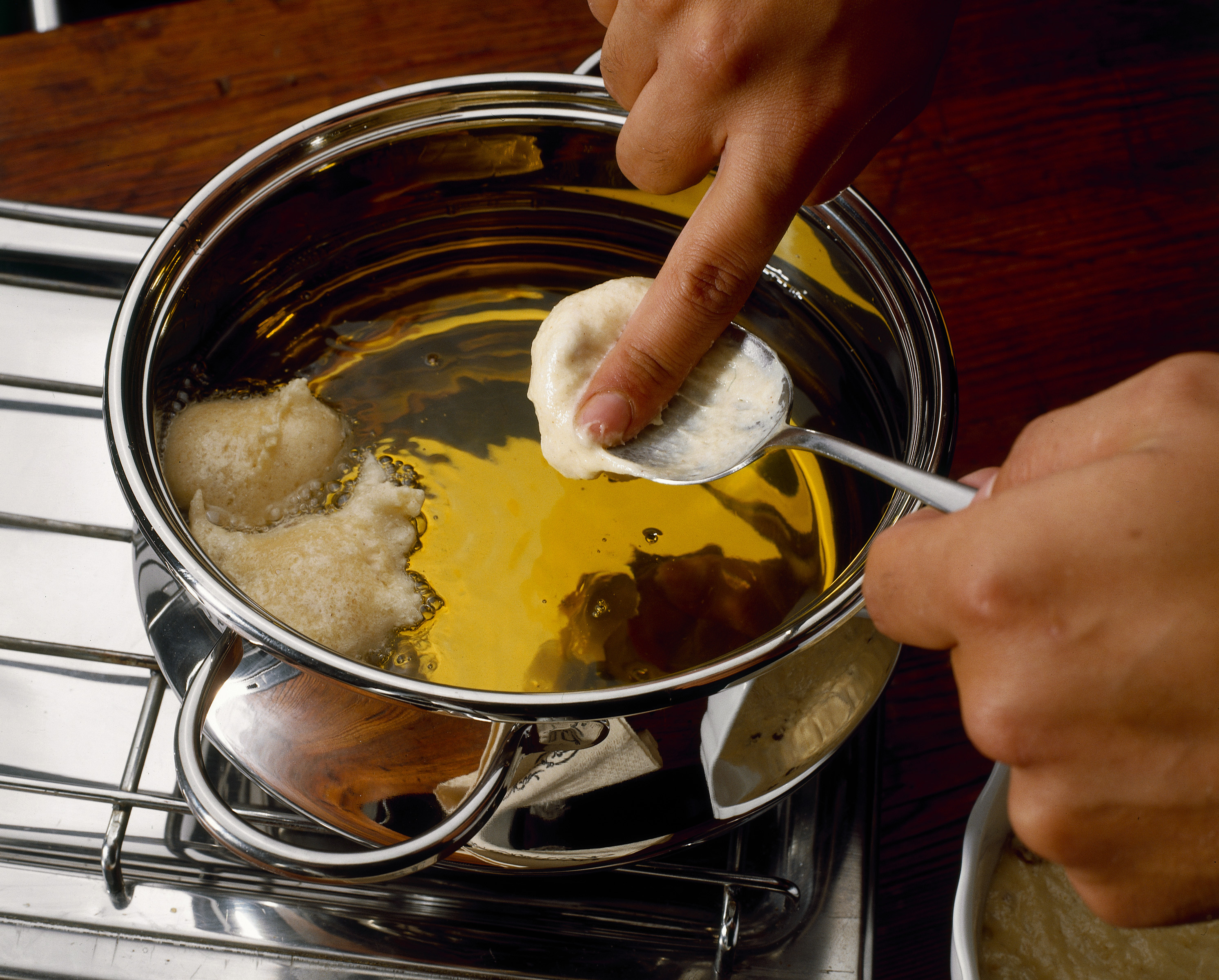 Ricetta Fritole della Venezia Giulia (frittelle) - Donna Moderna