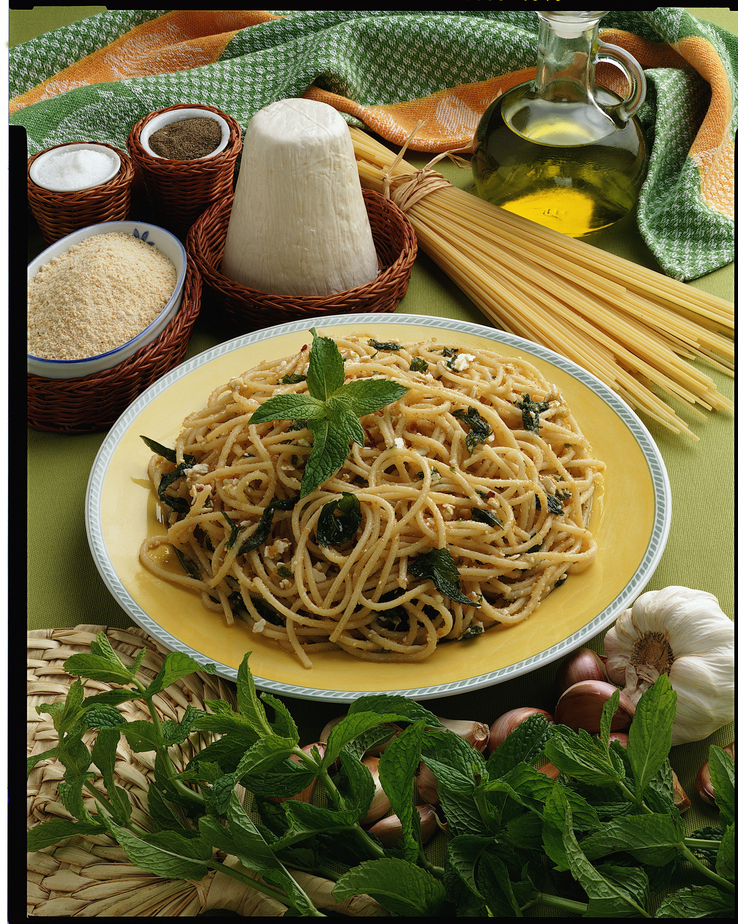Ricetta Spaghetti alla menta - Donna Moderna