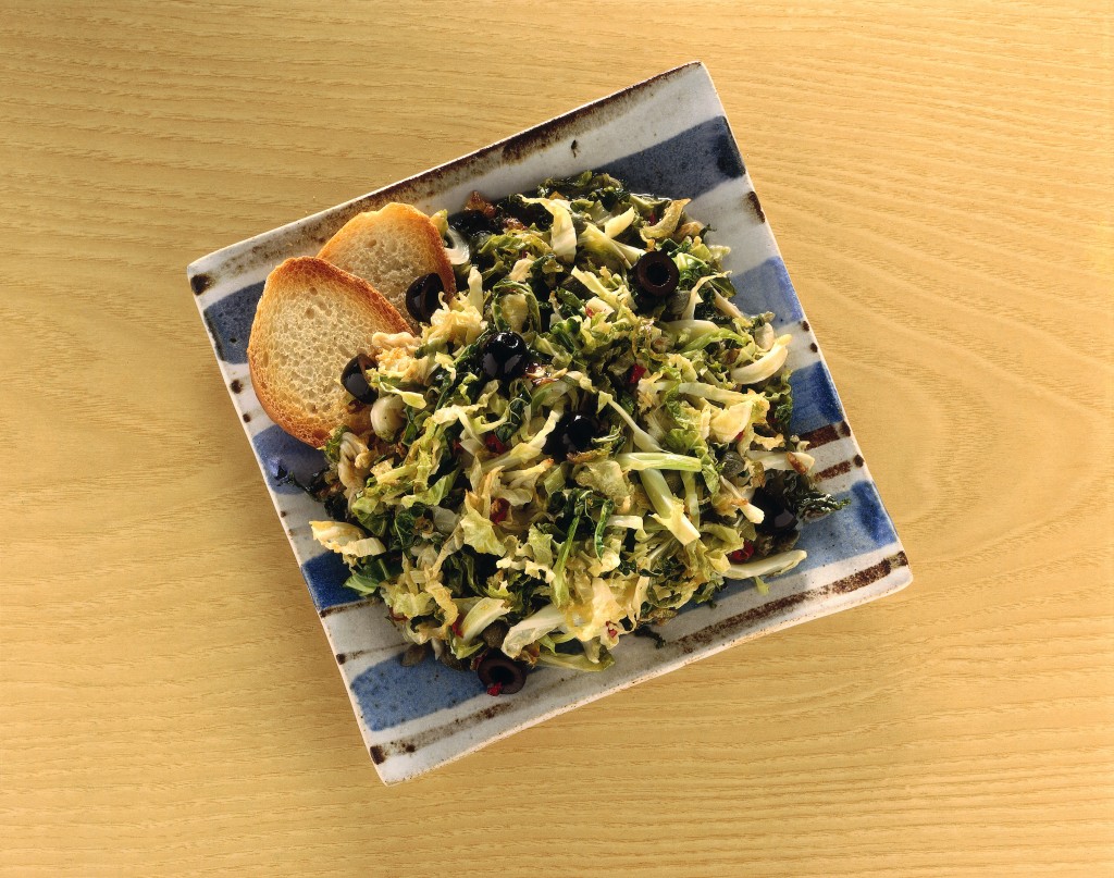 Ricetta Verza strascinata con olive e capperi - Donna Moderna