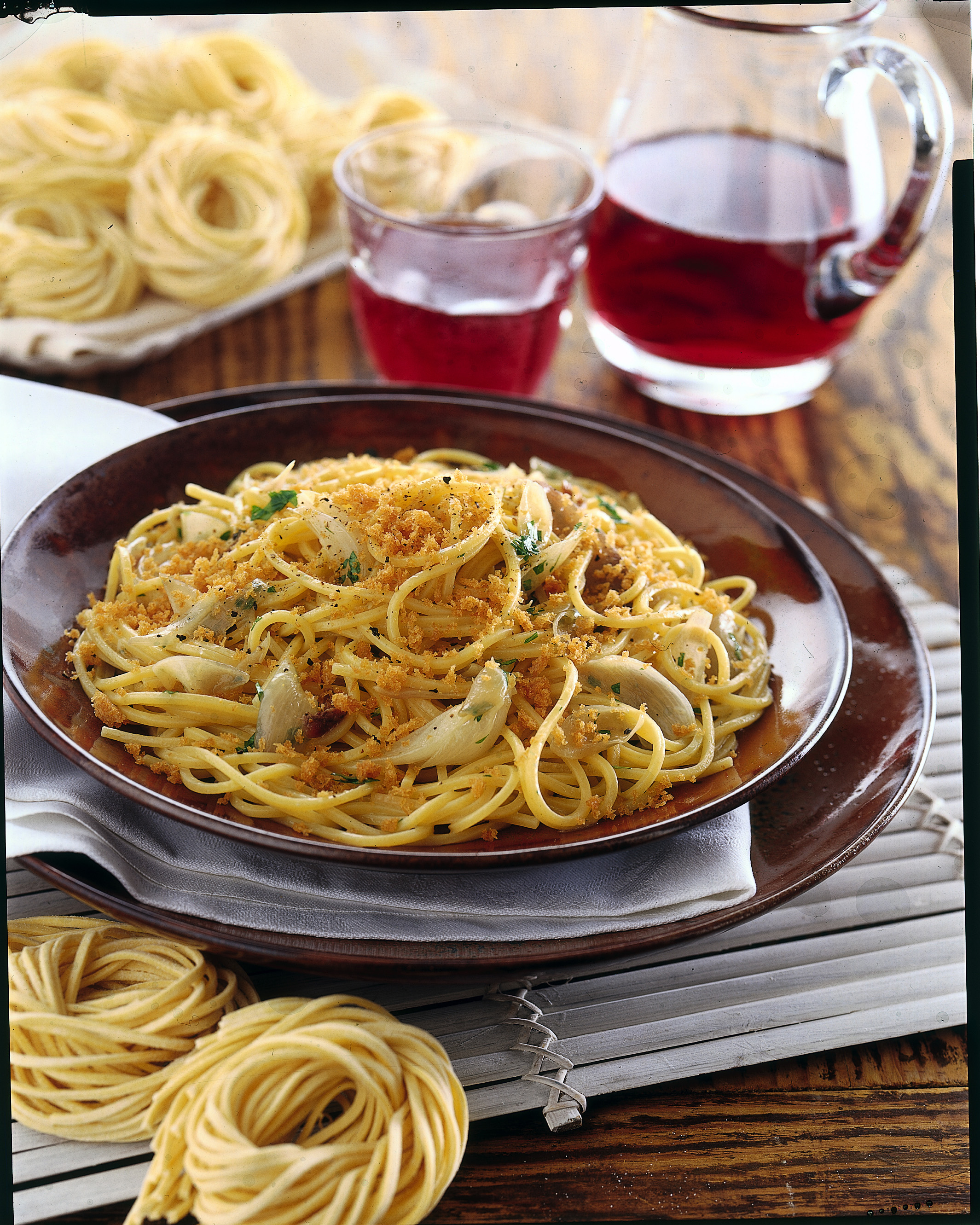 Ricetta Spaghetti alla chitarra con scalogni - Donna Moderna
