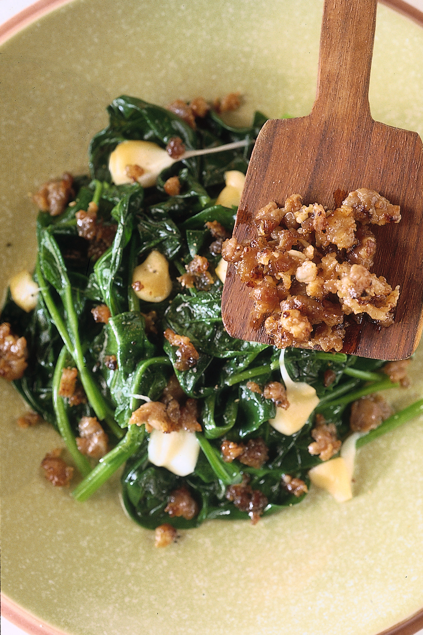 Spinaci in padella con la salsiccia - Donna Moderna