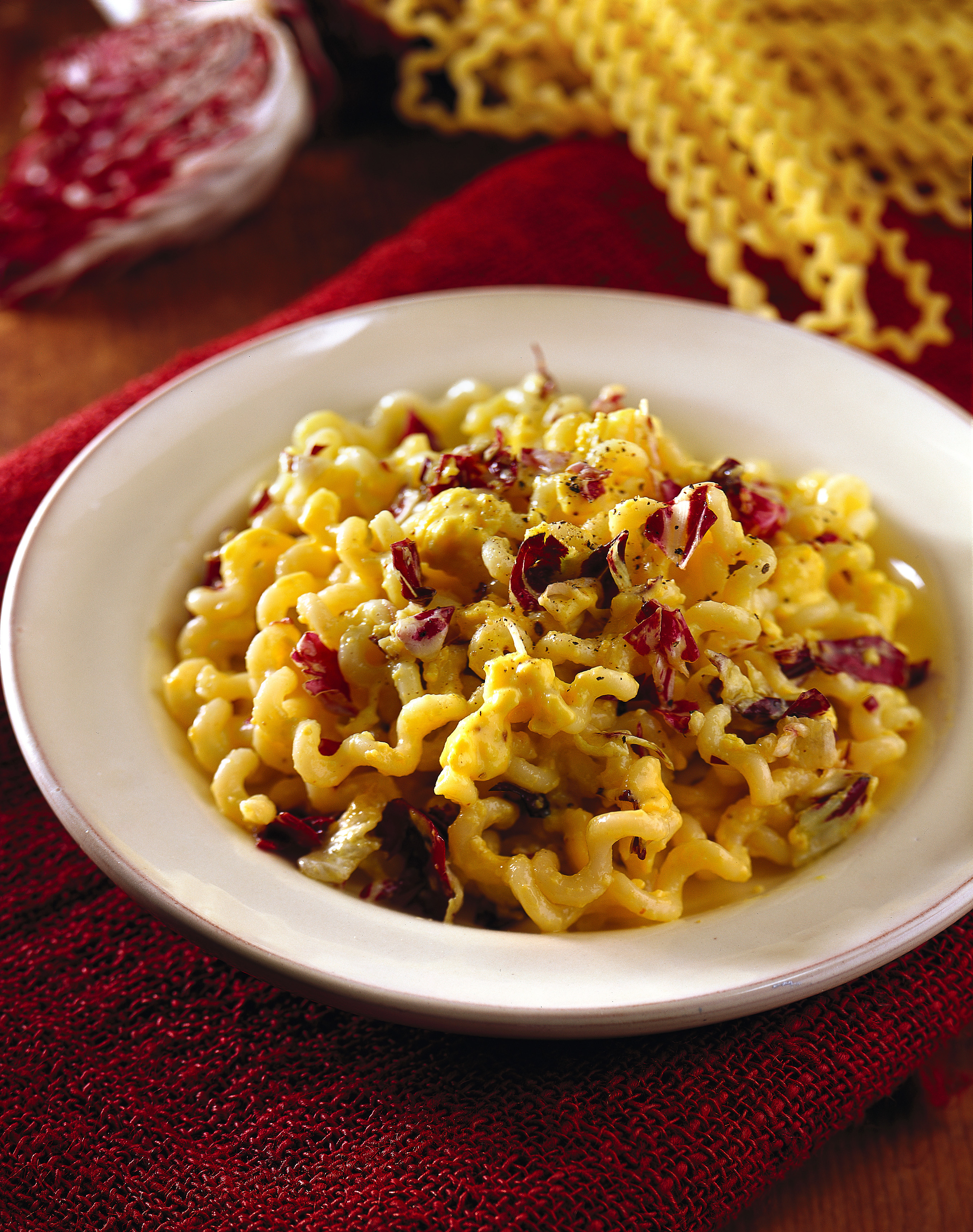 Ricetta Fusilli con crema di uova - Donna Moderna