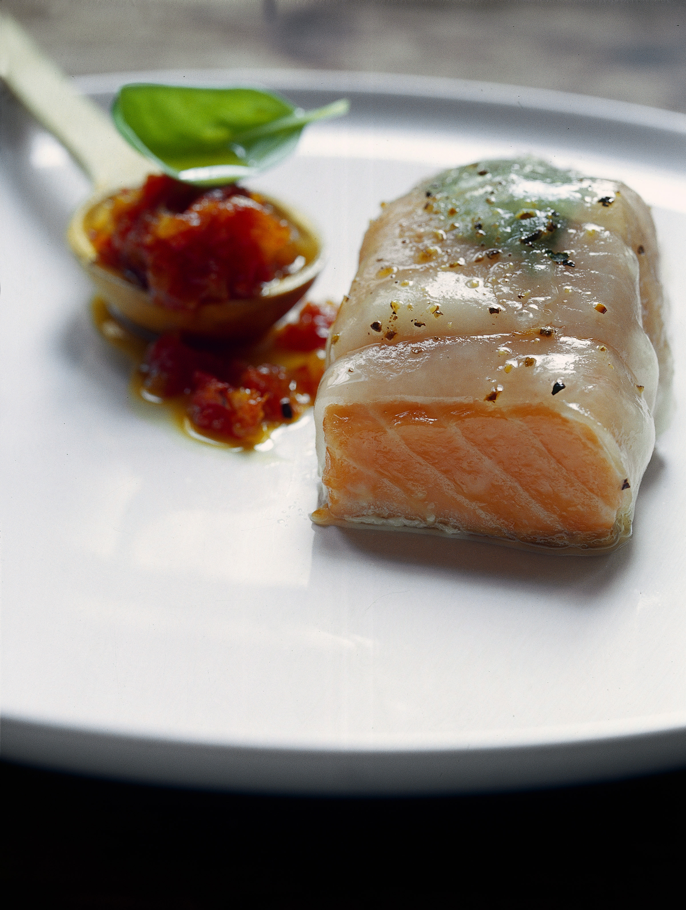 Ricetta Salmone al lardo con salsa allo zenzero - Donna Moderna