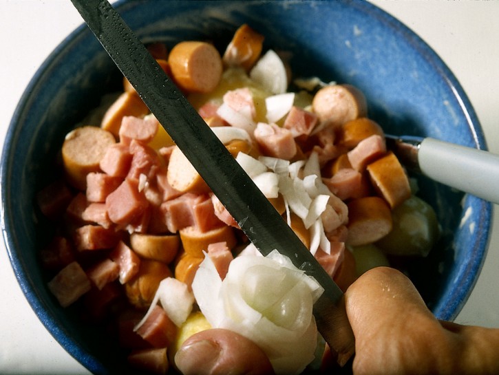 Ricetta Insalata di patate alla tedesca - Donna Moderna