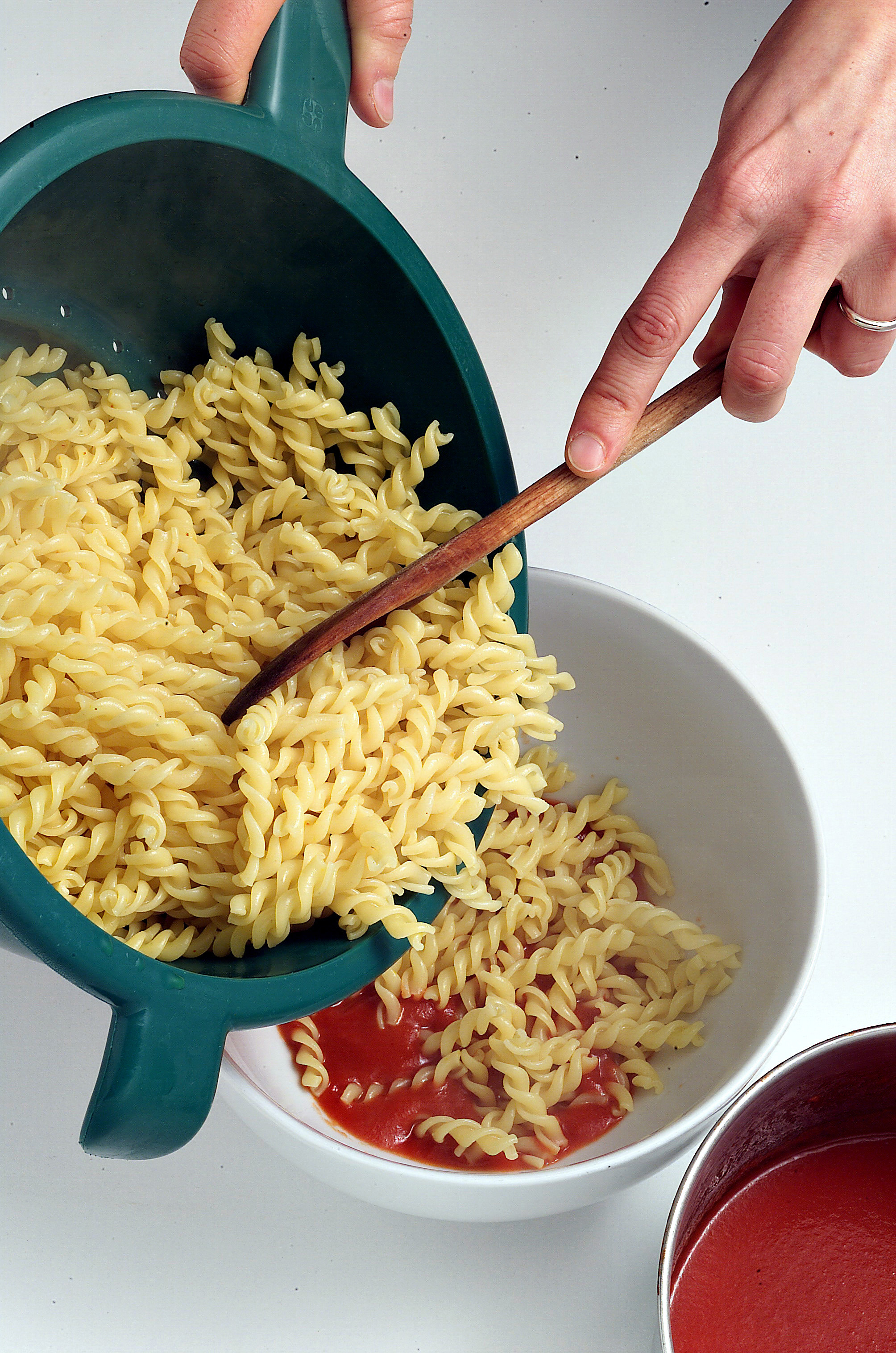 Ricetta Eliche ai cavolini di Bruxelles - Donna Moderna