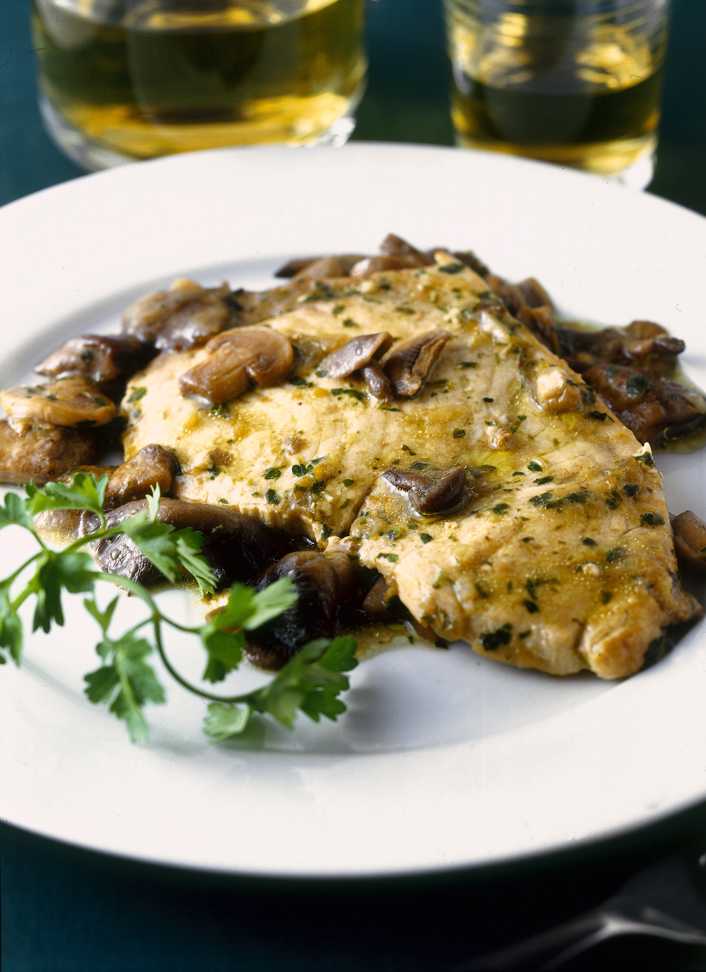 Ricetta Pesce spada con funghi e limone - Donna Moderna