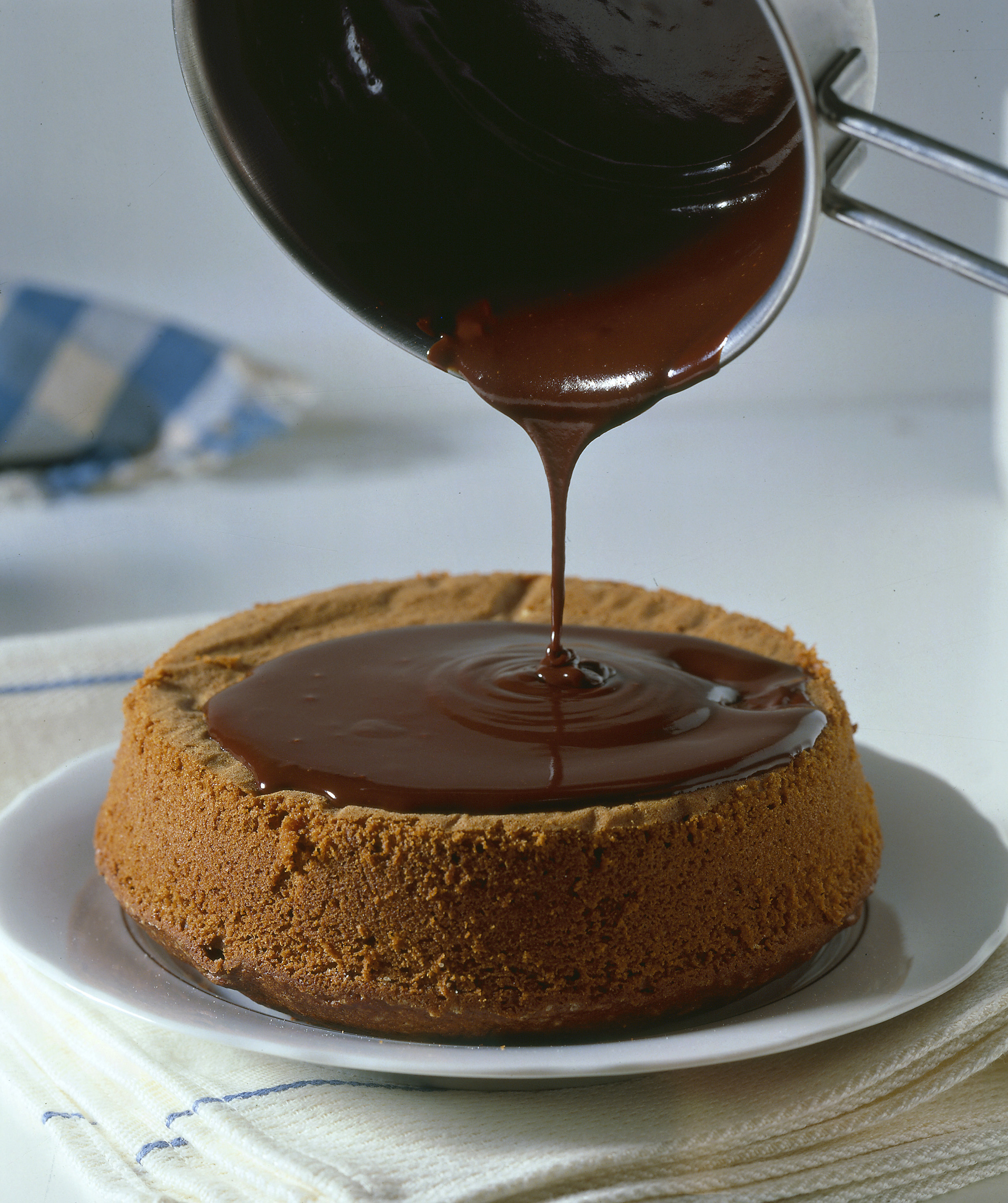 Ricetta Torta semplice al cioccolato - Donna Moderna