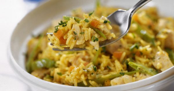 Ricetta Riso e pollo al curry - Donna Moderna