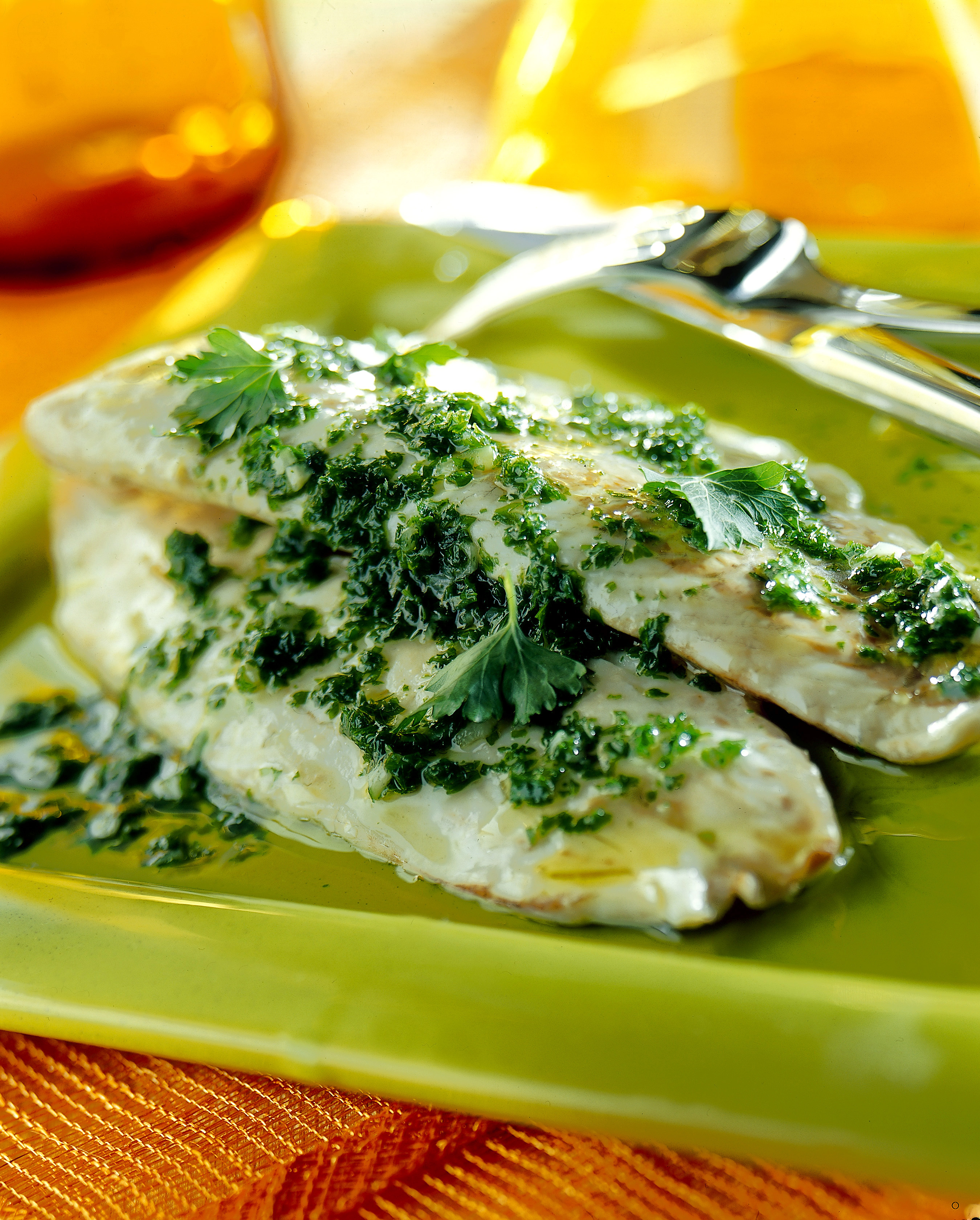 Ricetta Filetti di pesce San Pietro alle erbe - Donna Moderna