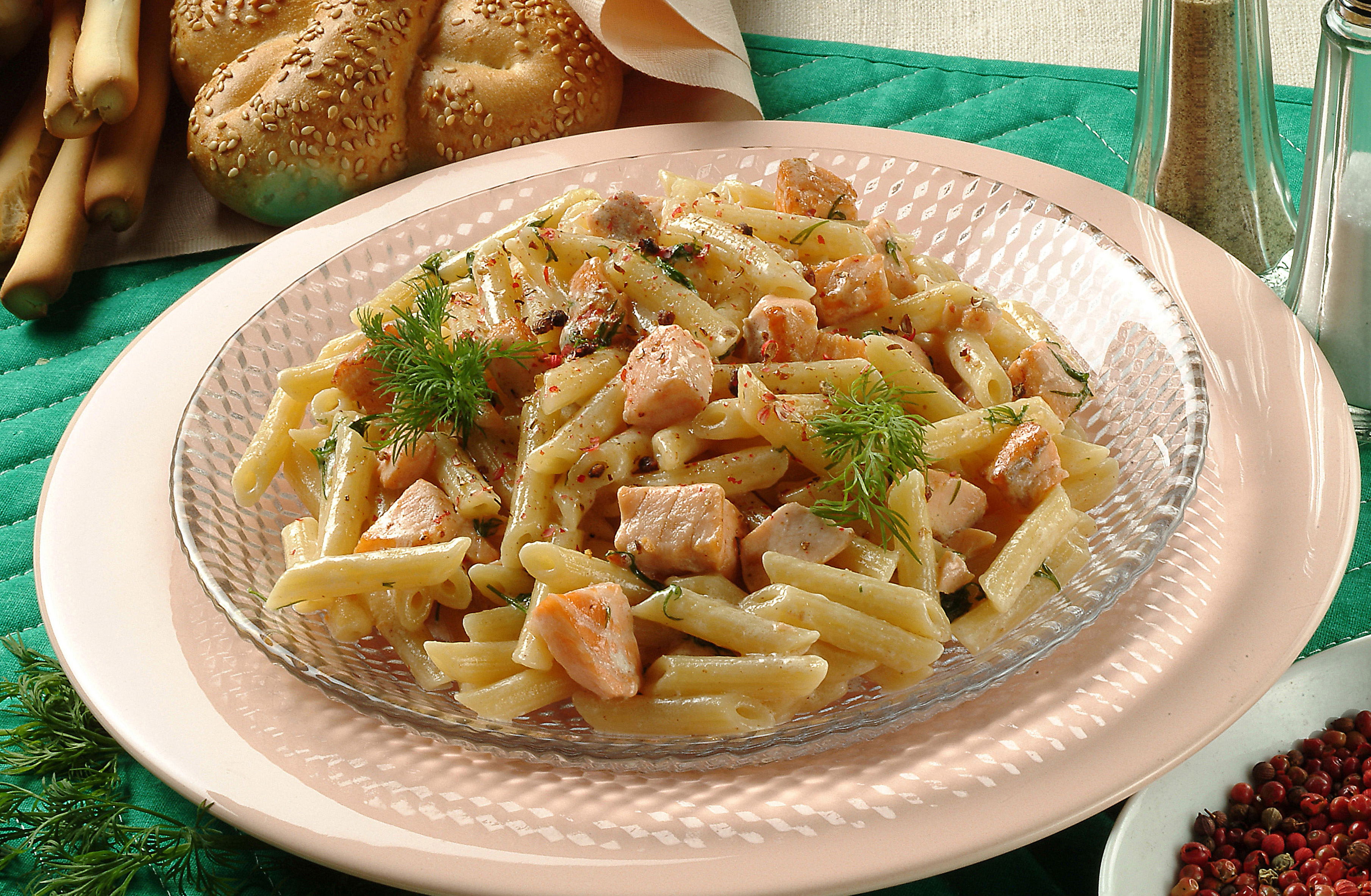 Ricetta Pennette vodka e salmone - Donna Moderna