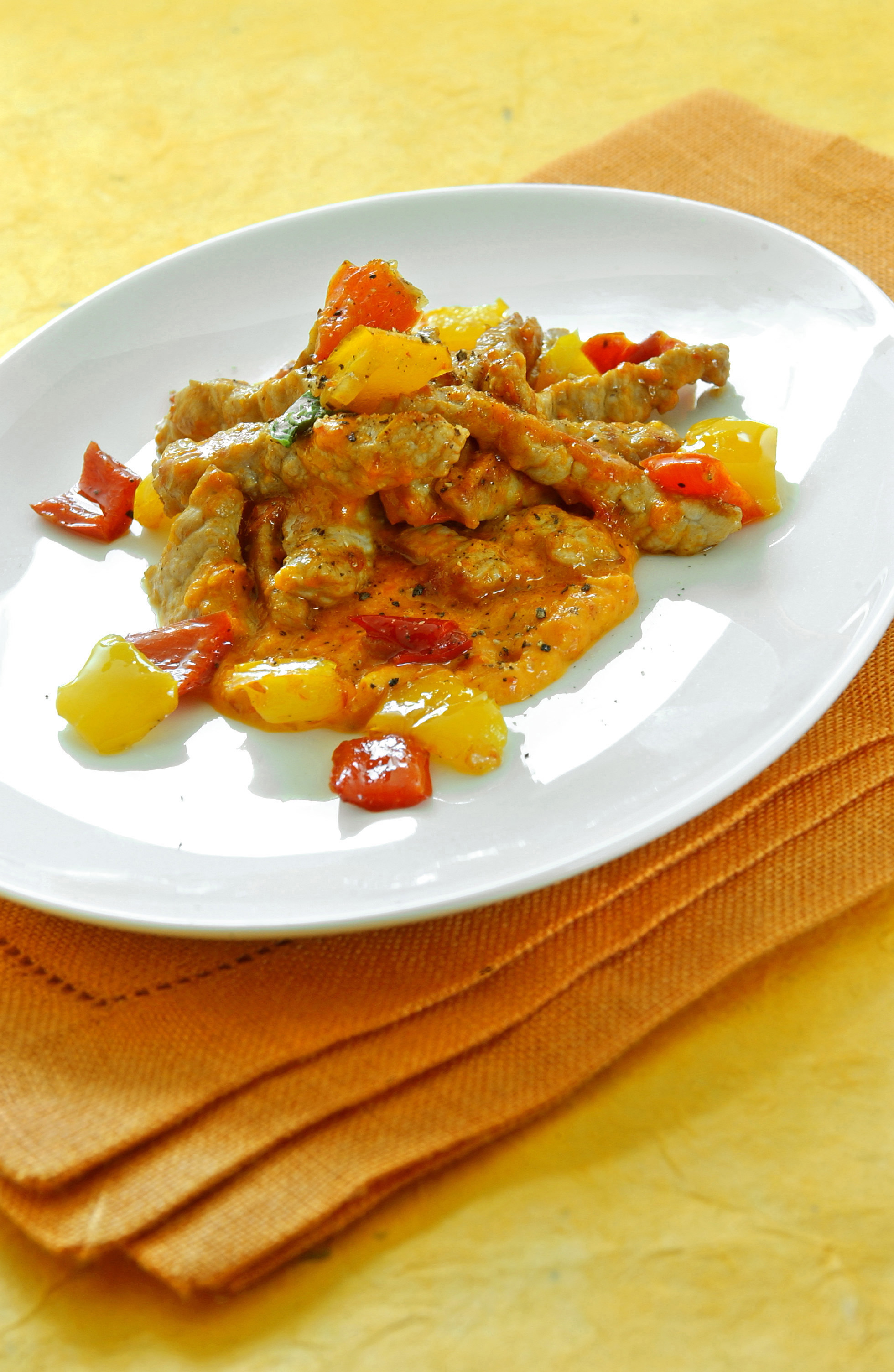 Ricetta Straccetti di vitello ai peperoni - Donna Moderna