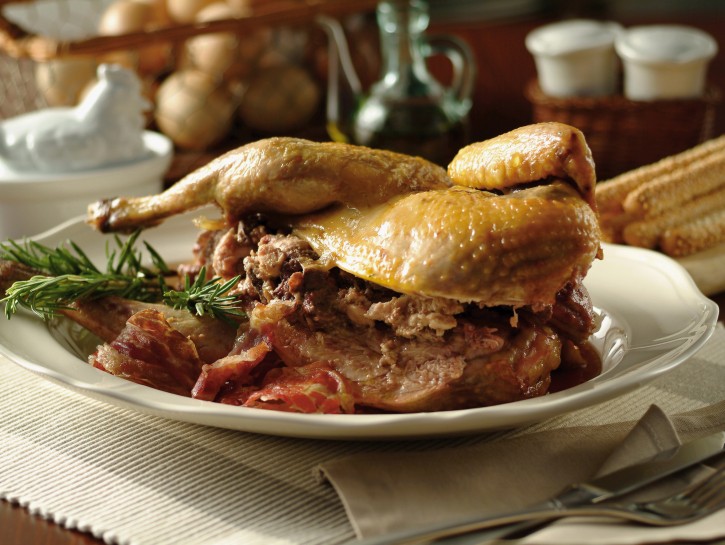 Ricetta Faraona ripiena al tartufo - Donna Moderna