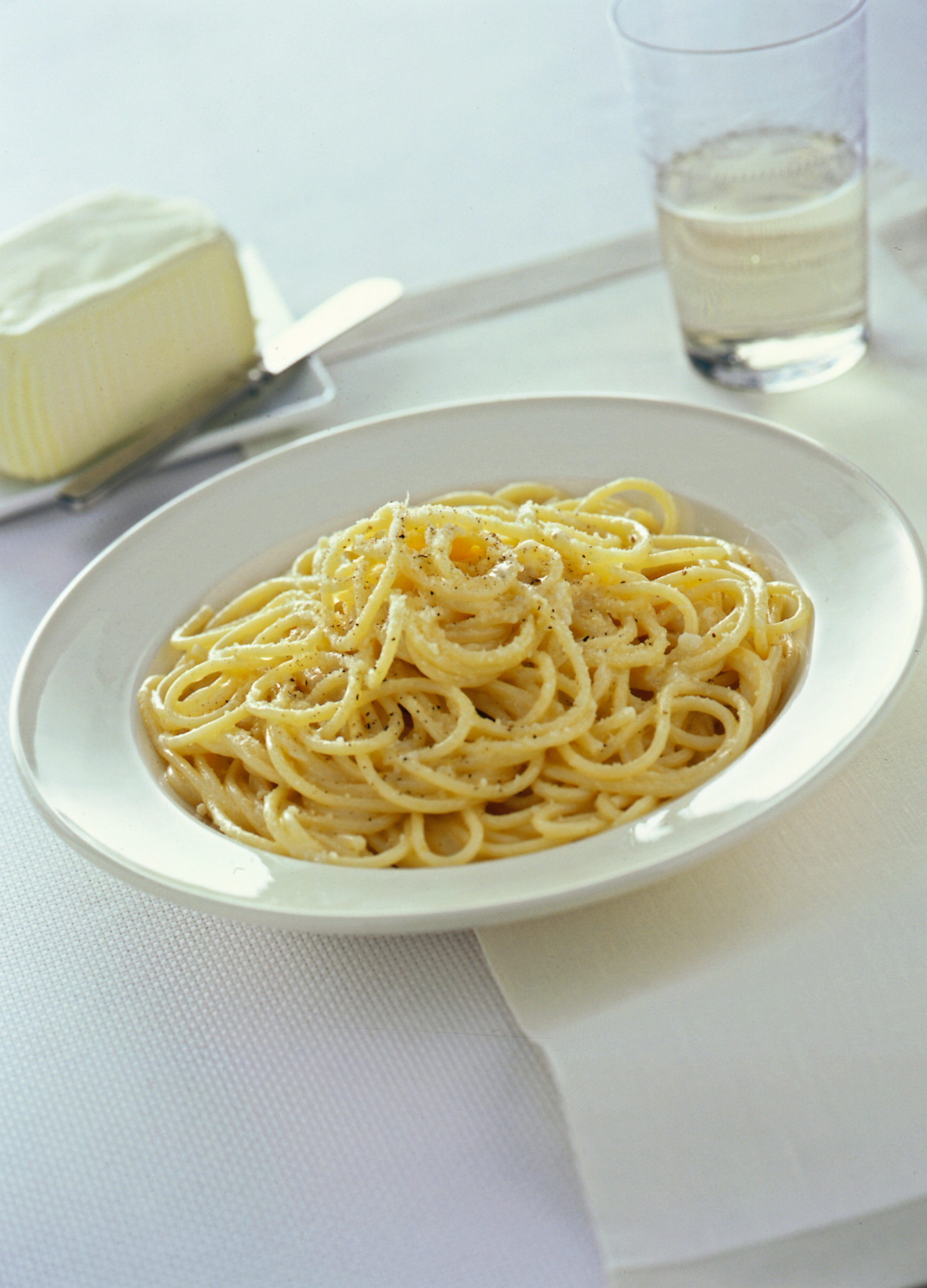 Ricetta Spaghetti al burro classici - Donna Moderna