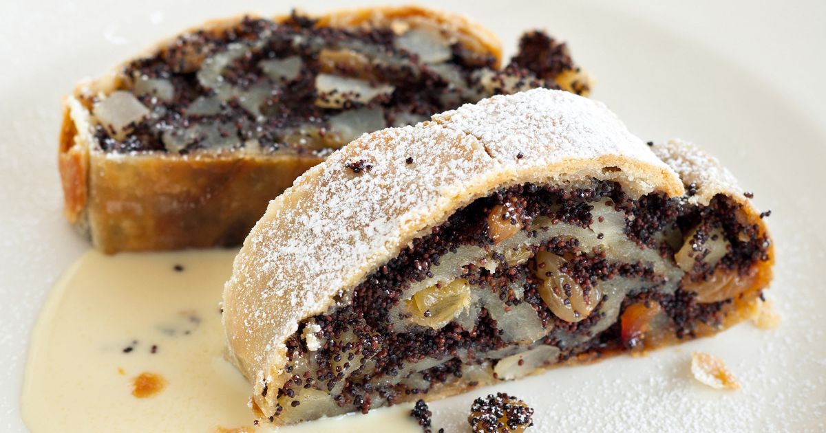 Ricetta Strudel con pere e semi di papavero - Donna Moderna