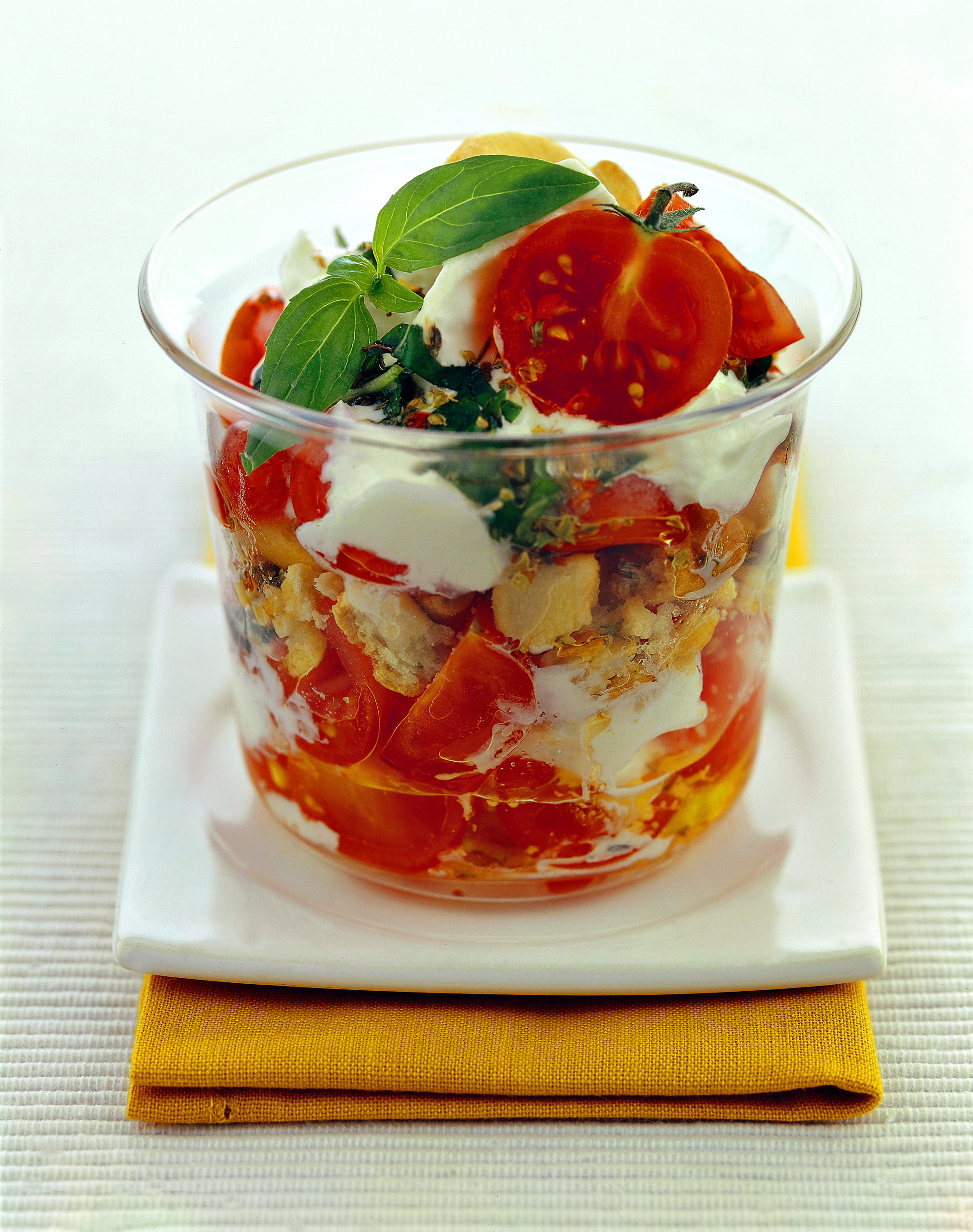 Ricetta Caprese di burrata - Donna Moderna