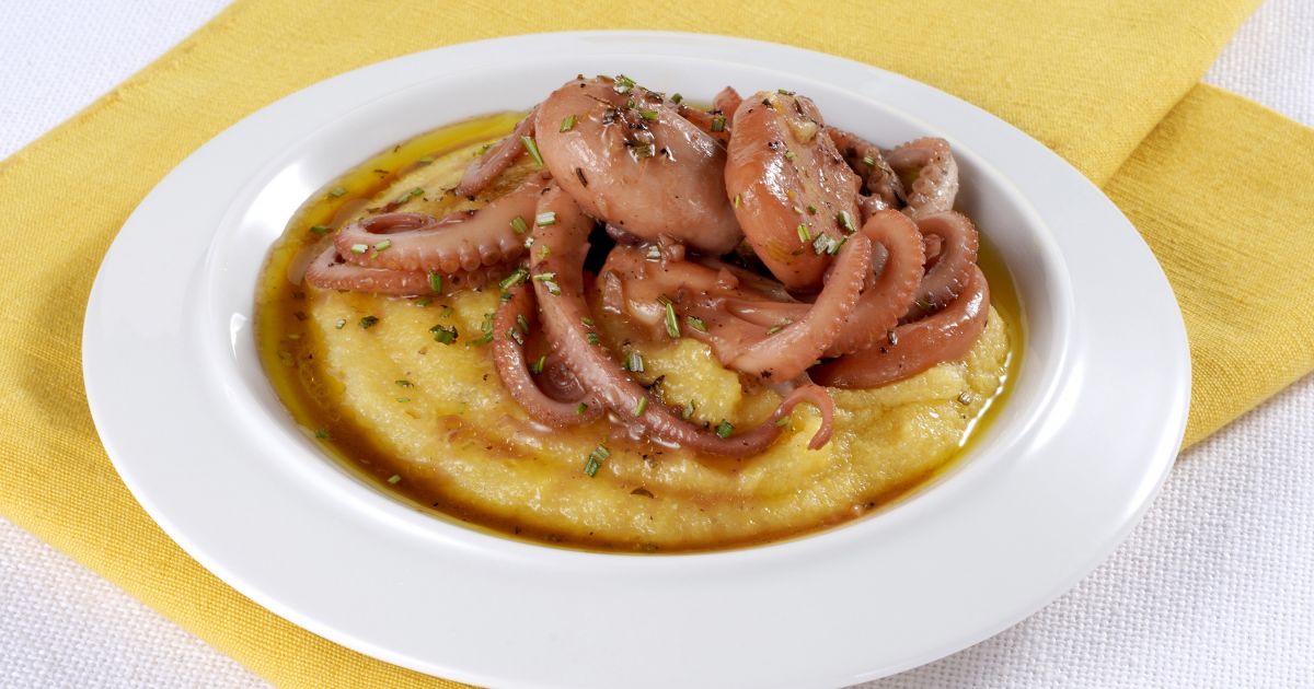 Ricetta Polenta in umido con moscardini - Donna Moderna