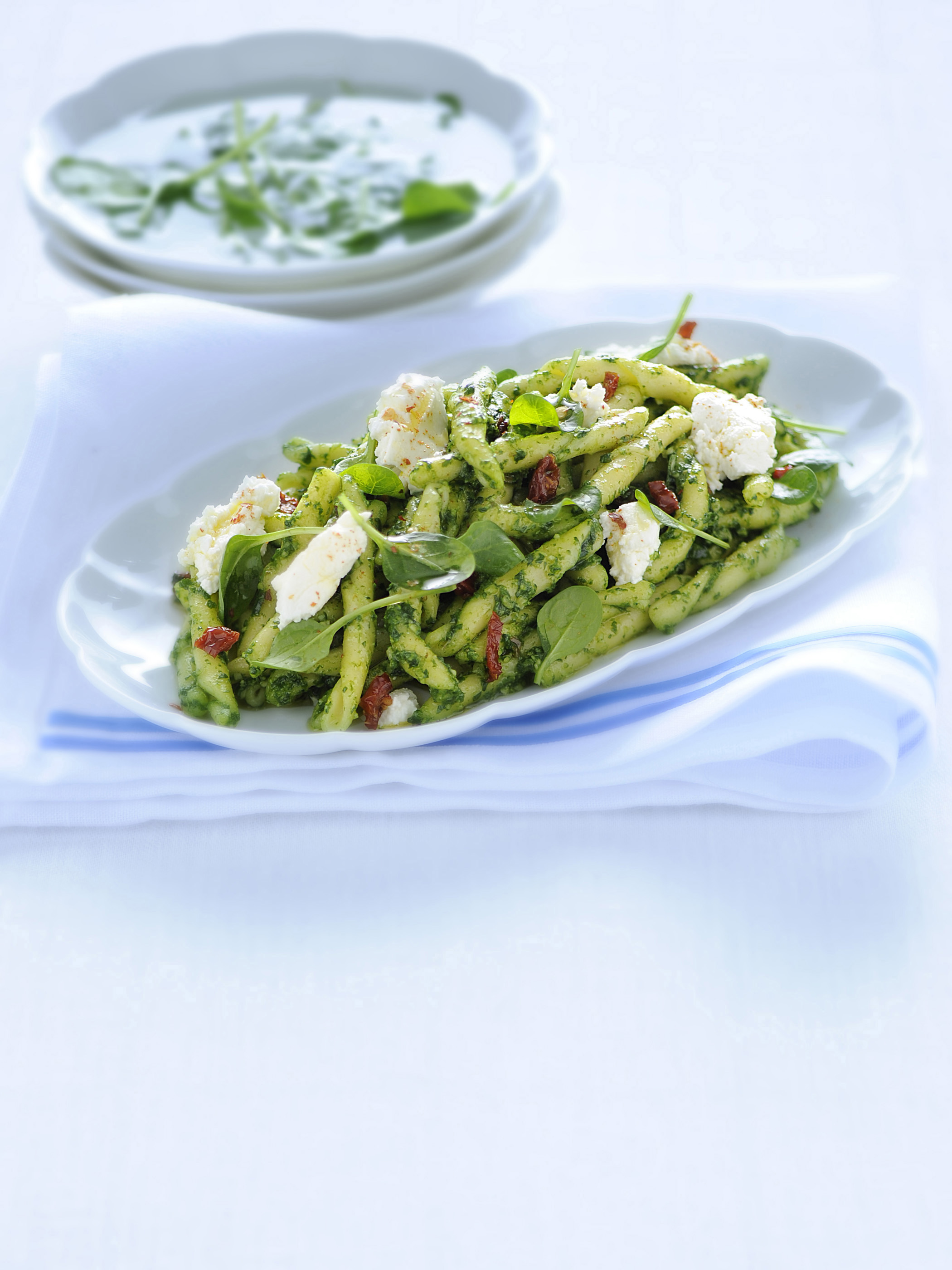 Ricetta Strozzapreti con pesto di spinacini novelli - Donna Moderna