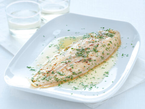 Ricetta Filetti di sogliola alla mugnaia - Donna Moderna