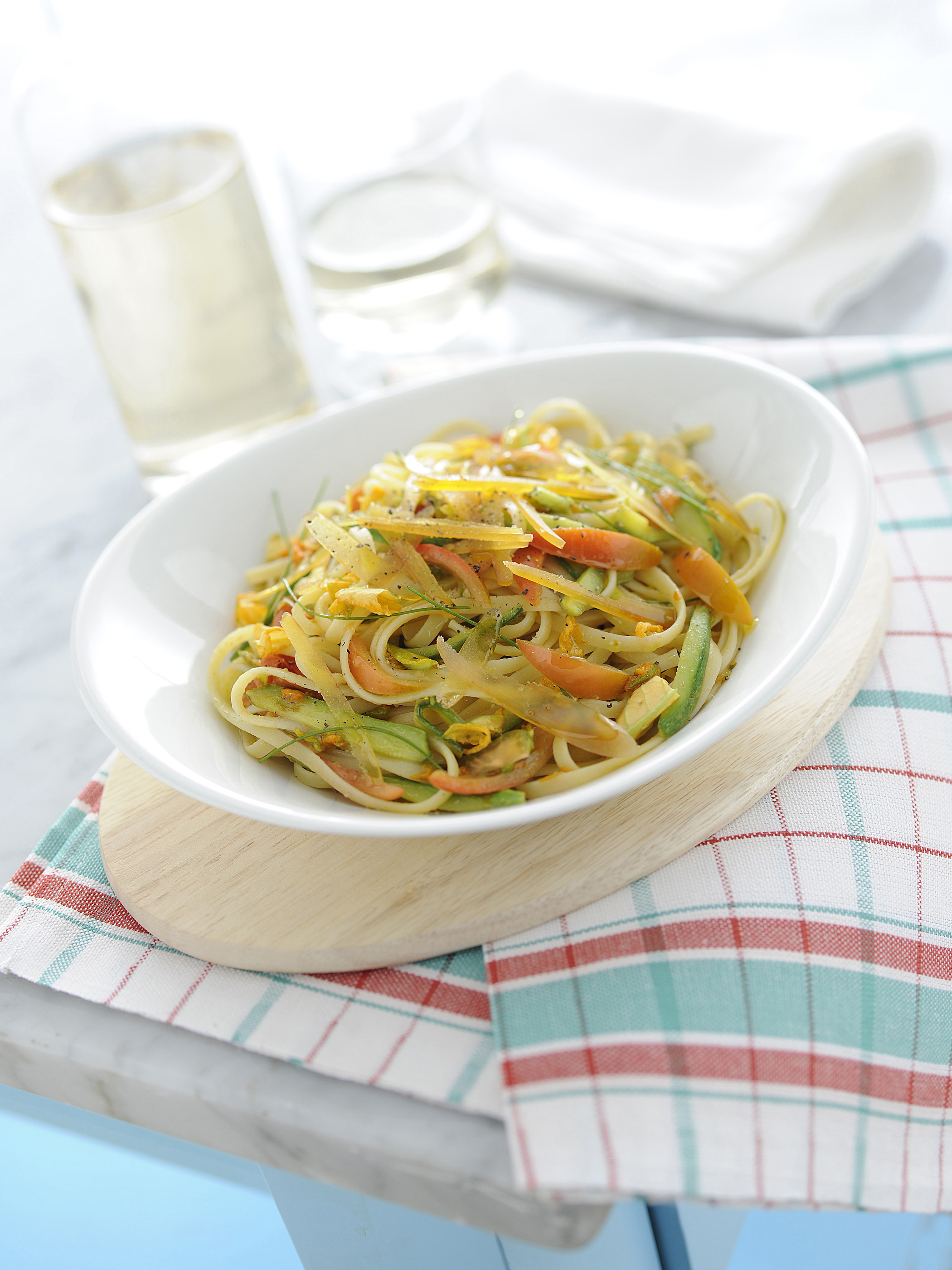Ricetta Linguine con fiori di zucca - Donna Moderna