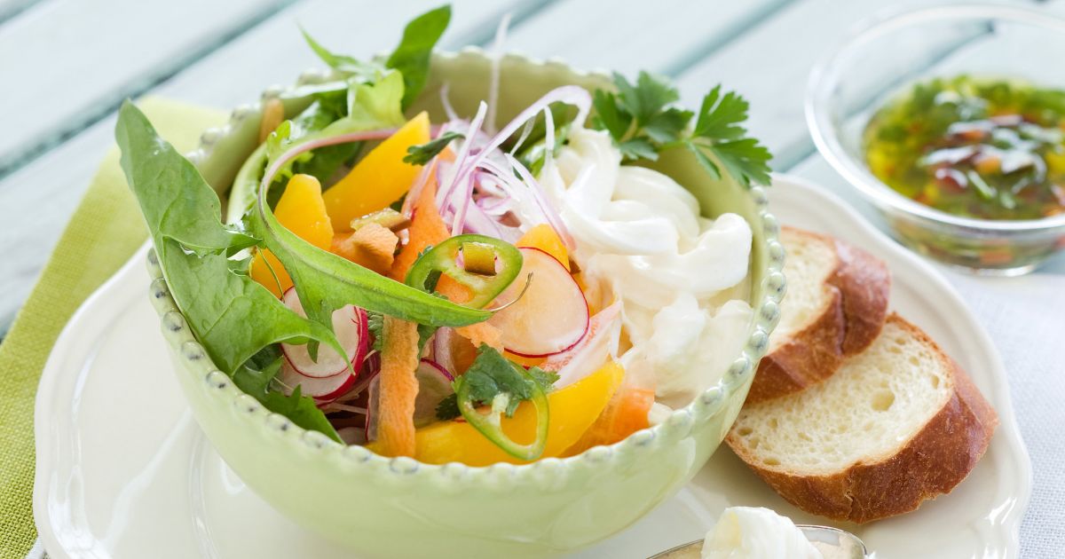 Ricetta Insalata di mango e carote con burrata - Donna Moderna