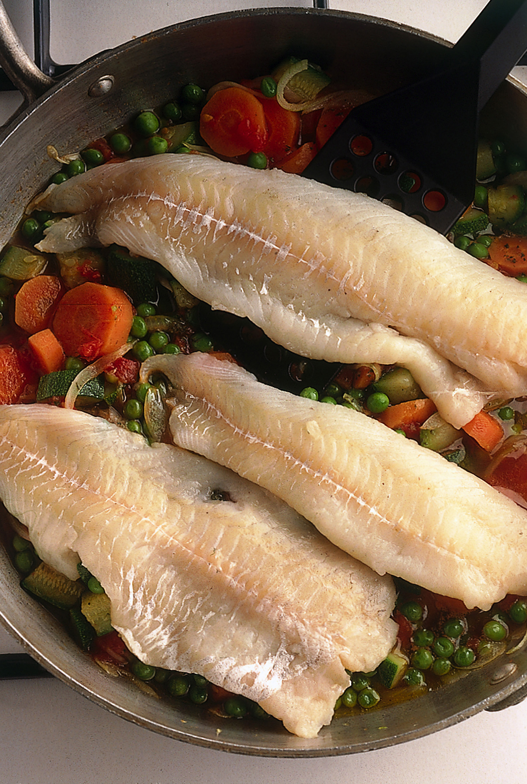 Ricetta Nasello alle verdure - Donna Moderna