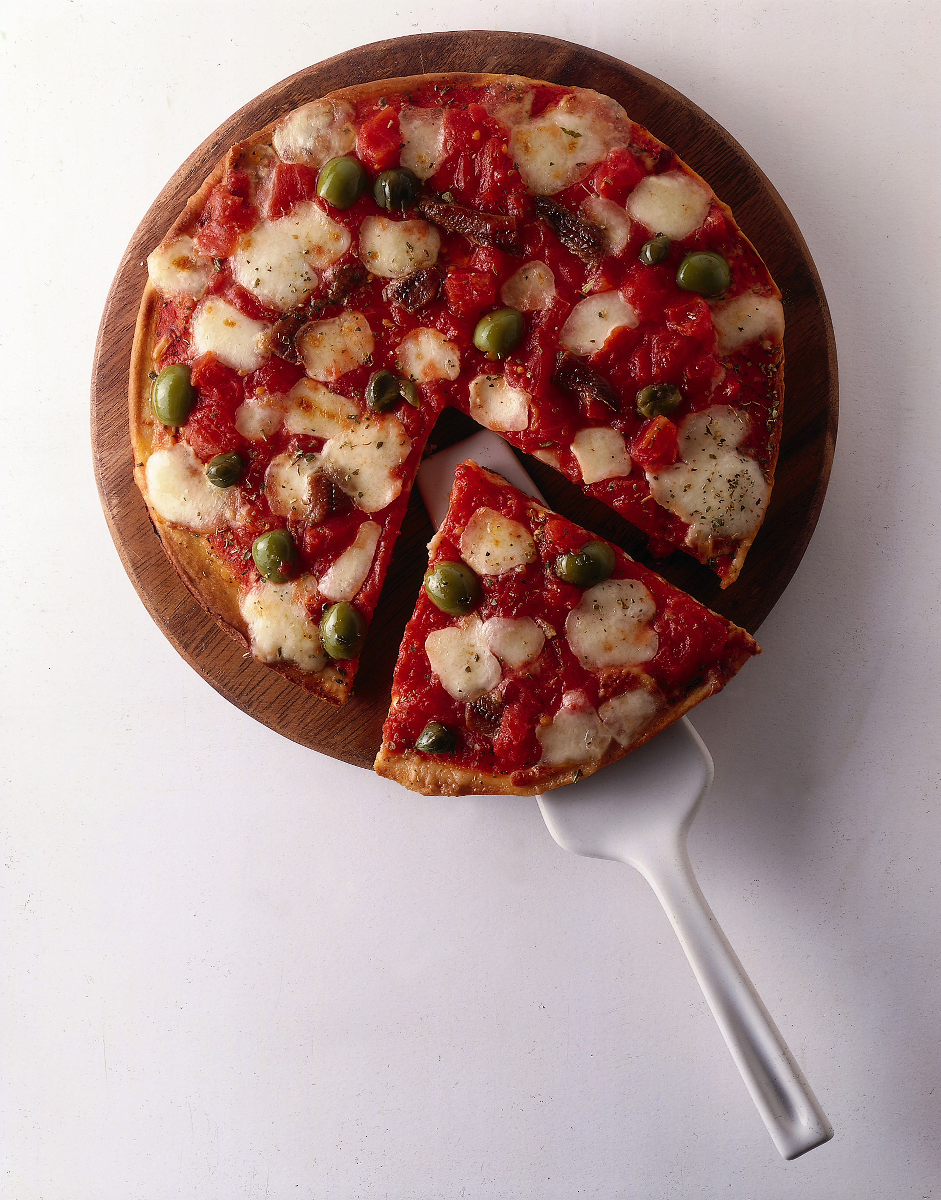 Ricetta Pizza napoletana con le olive - Donna Moderna