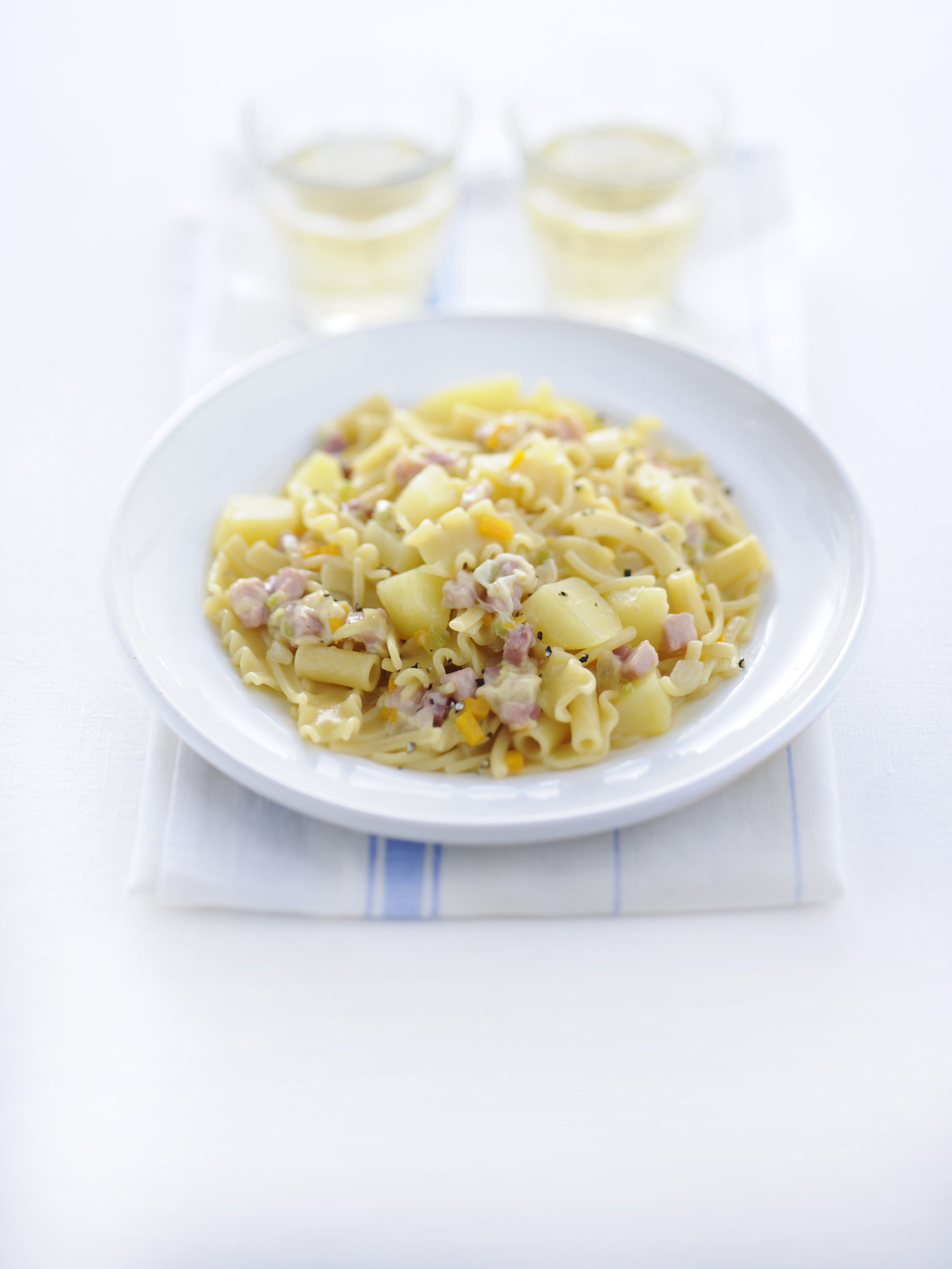 Ricetta Minestra di pasta mista - Donna Moderna