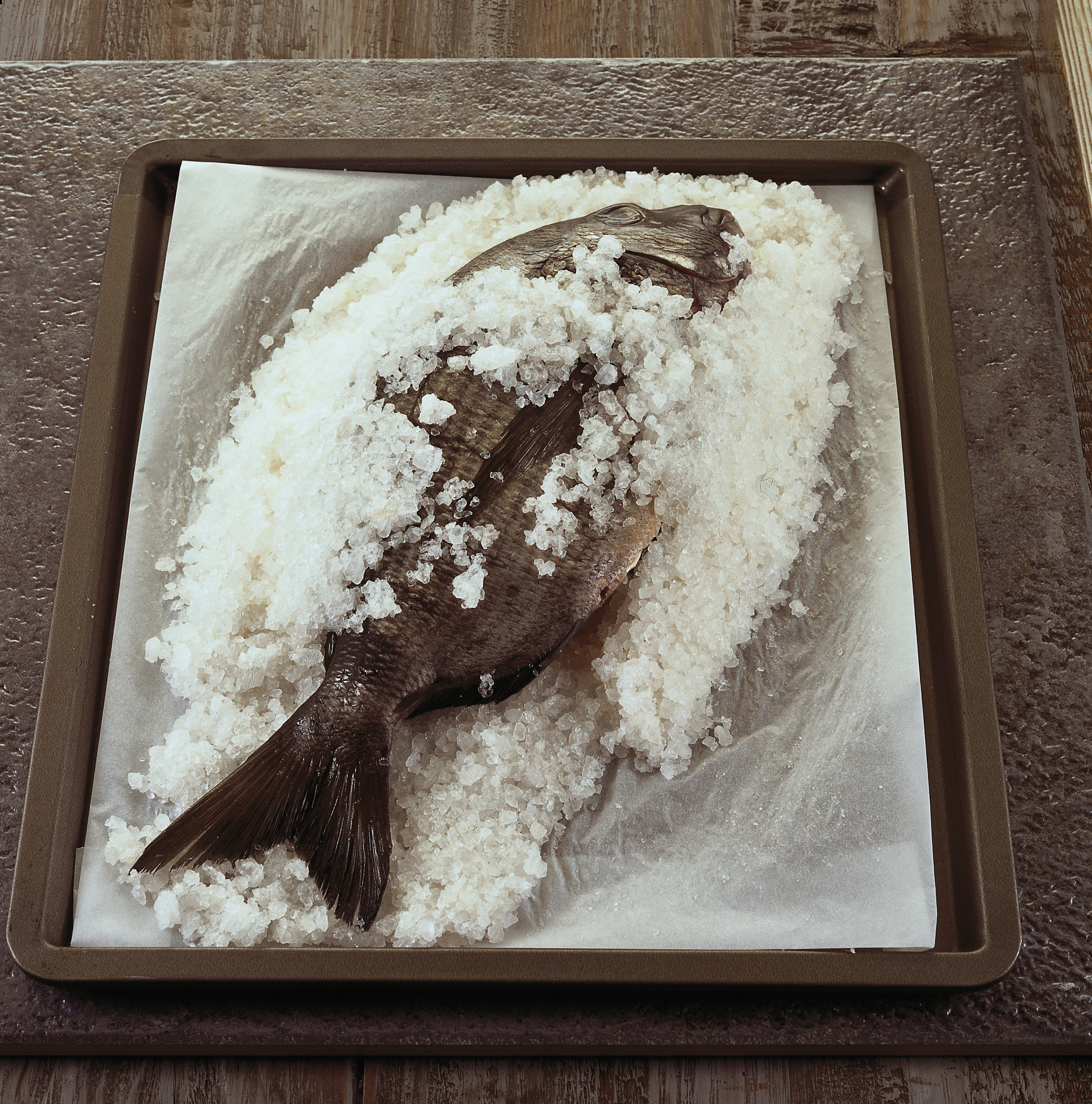 Ricetta Sarago al limone e finocchio in crosta di sale all'anice ...