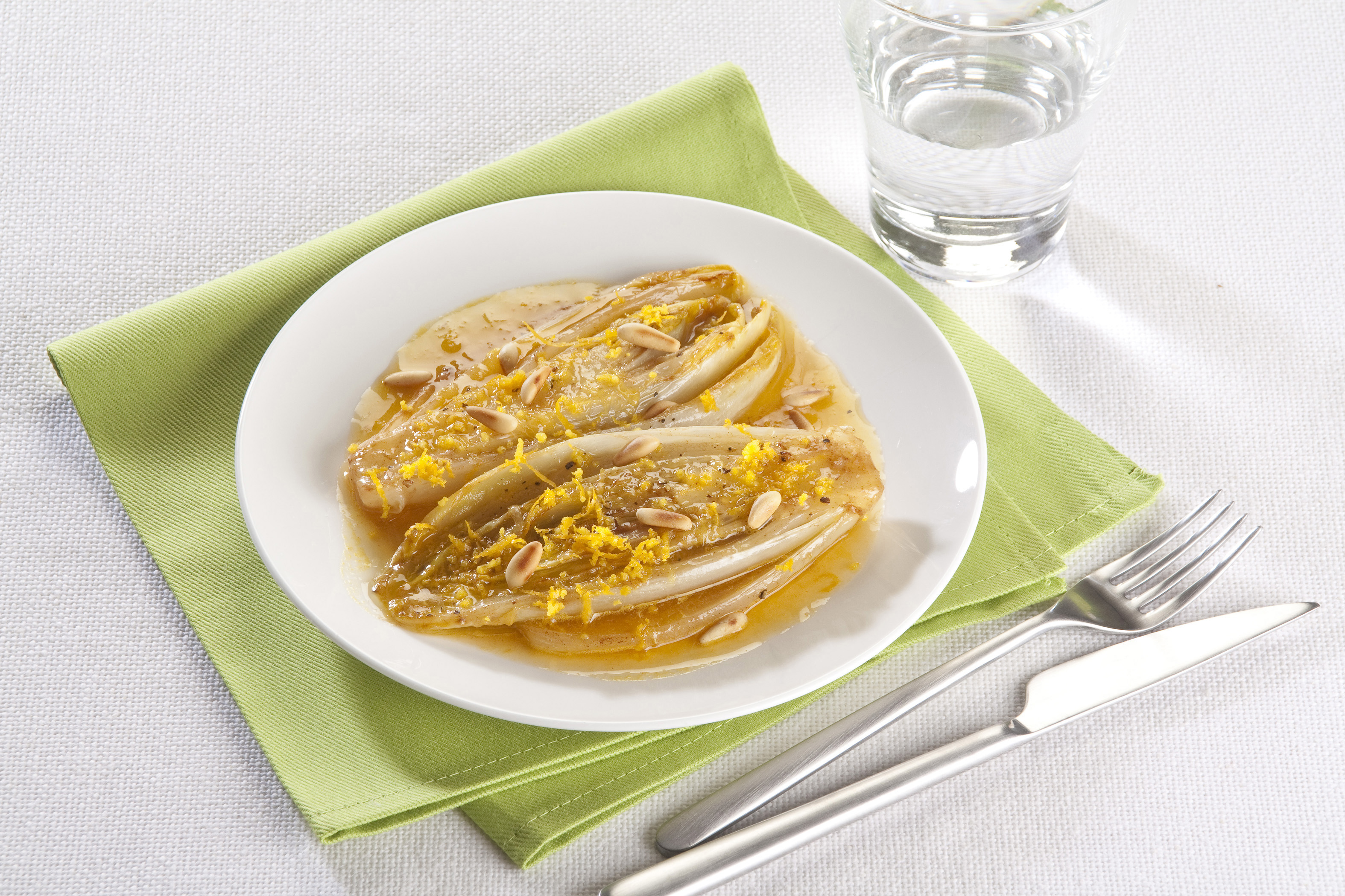 Ricetta Indivia belga glassata all'arancia - Donna Moderna