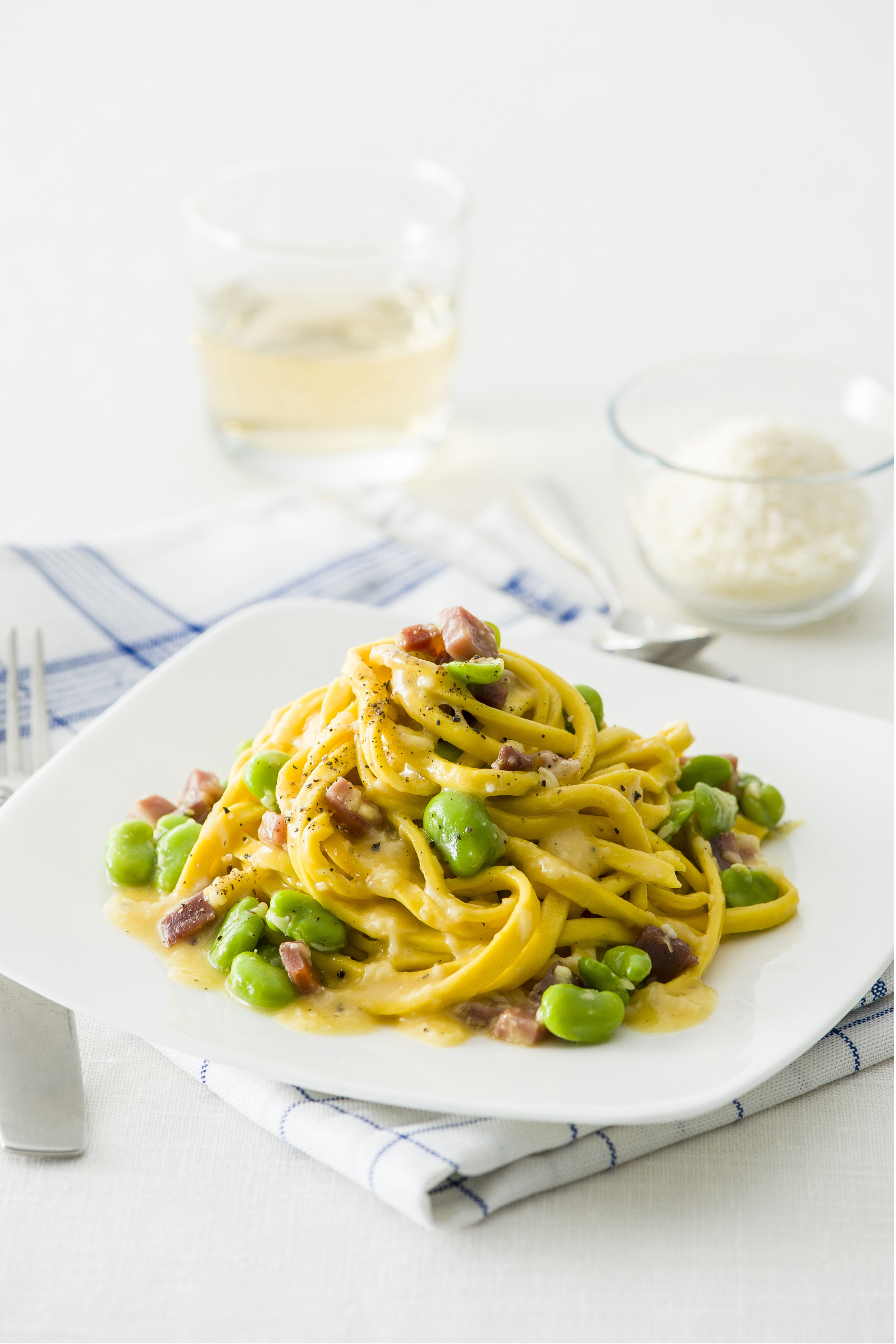 Ricetta Carbonara di chitarrine gialle al prosciutto - Donna Moderna