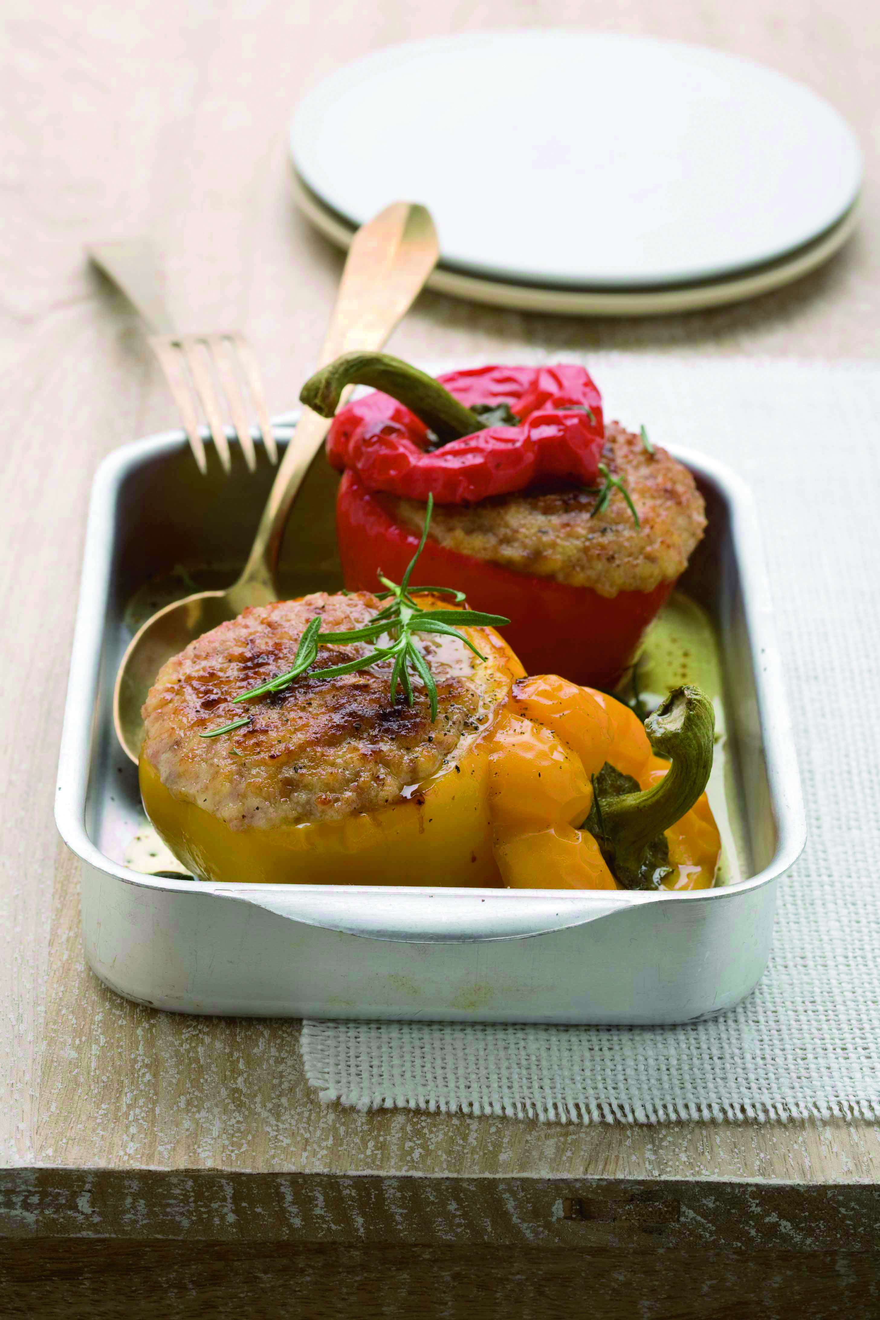 Ricetta Peperoni ripieni con carne di maiale e patate - Donna Moderna