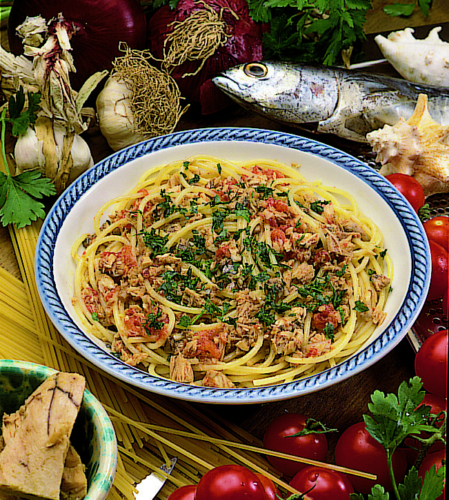 Ricetta Spaghetti con il tonno alla messinese - Donna Moderna