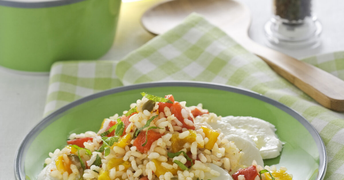 Ricetta Riso freddo con peperoni e mozzarella - Donna Moderna