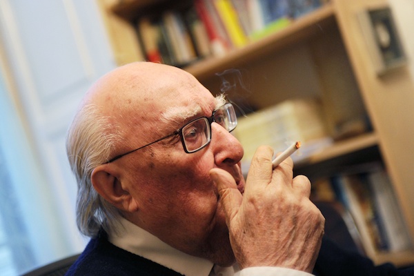 Brindiamo ai 90 anni di Camilleri - Donna Moderna