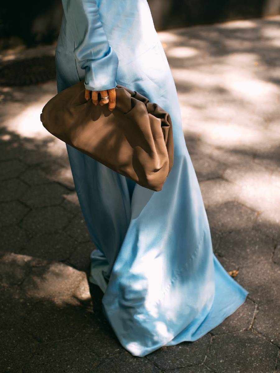 Color fango: abbinamenti abbigliamento, trucco e accessori - Donna Moderna