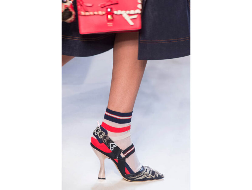 Le calze si mettono anche in estate - Donna Moderna