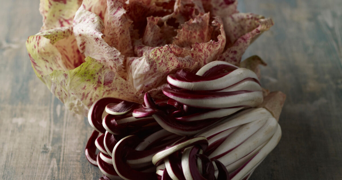 Radicchio: varietà, proprietà e controindicazioni - Donna Moderna