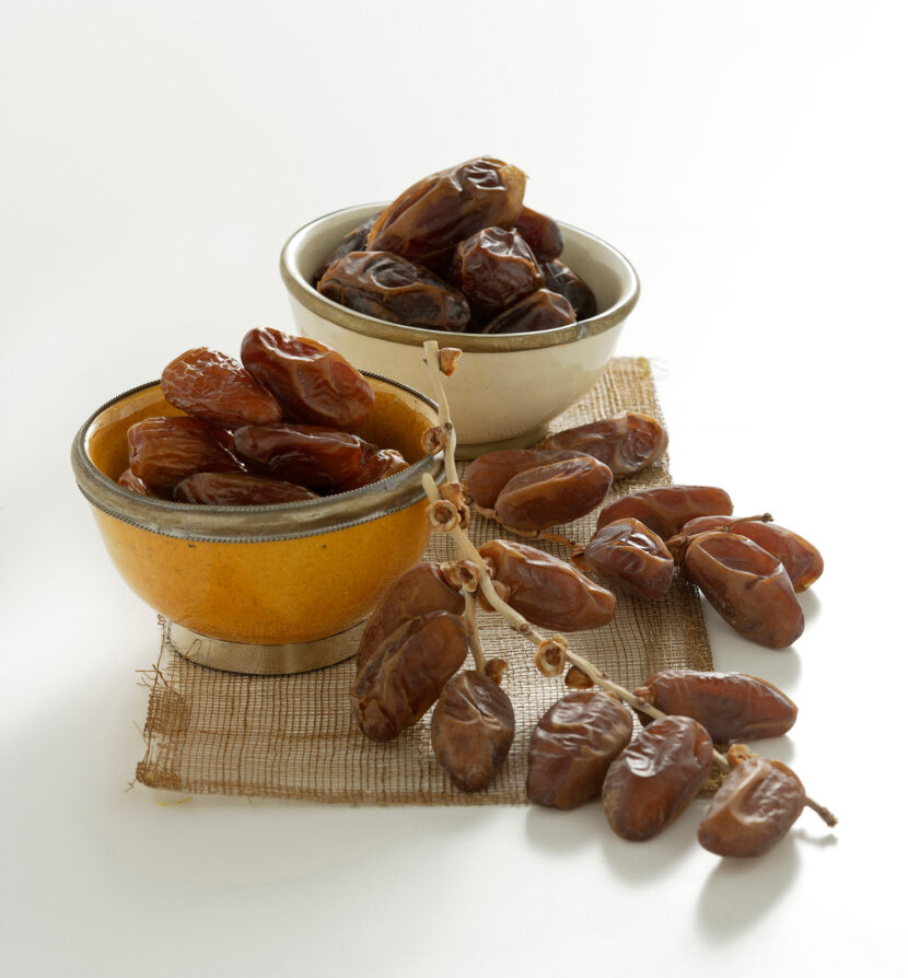 Datteri freschi e secchi: come cucinarli, quanti mangiarne e perché ...