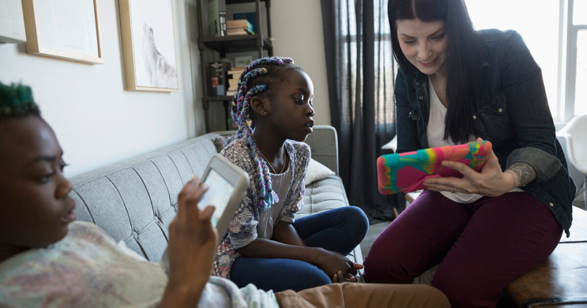 Chi sono gli assistenti sociali in Italia? - Donna Moderna