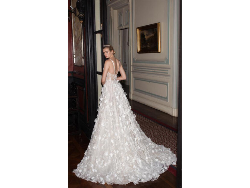 Abiti da sposa con strascico 2019: i modelli di tendenza e i consigli ...