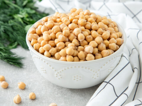 Ceci: proprietà, calorie e le differenze tra ceci freschi, secchi e in ...