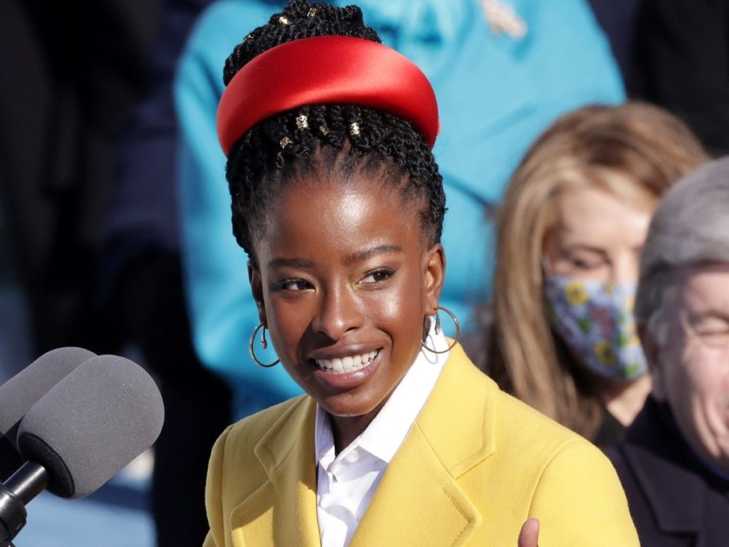 Amanda Gorman, la poetessa di Biden diventa modella per IMG Models ...