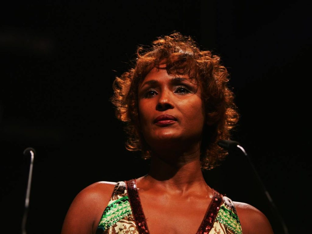 Infibulazione, il film-denuncia Fiore del deserto con la storia di ...