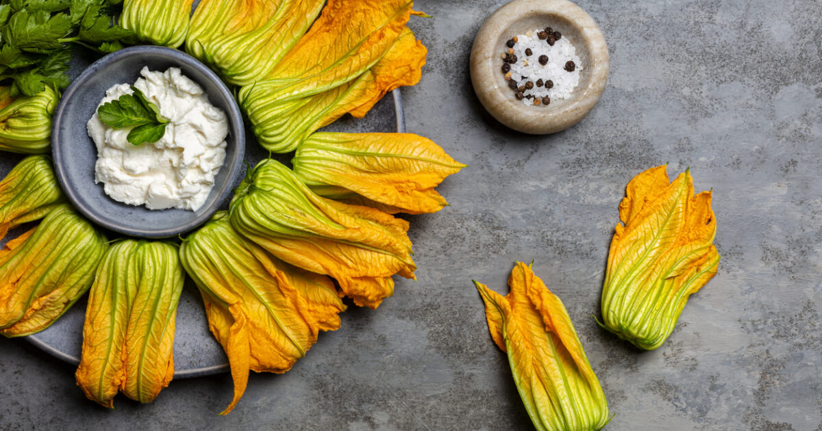 Fiori di zucca gratinati: la ricetta light e le varianti - Donna Moderna