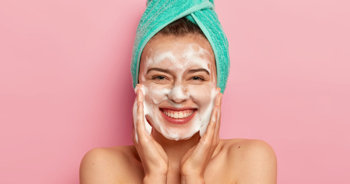 Quanto tempo aspettare tra l'applicazione di un prodotto skin care e l ...