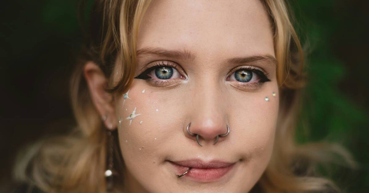 Come togliere un piercing - Donna Moderna
