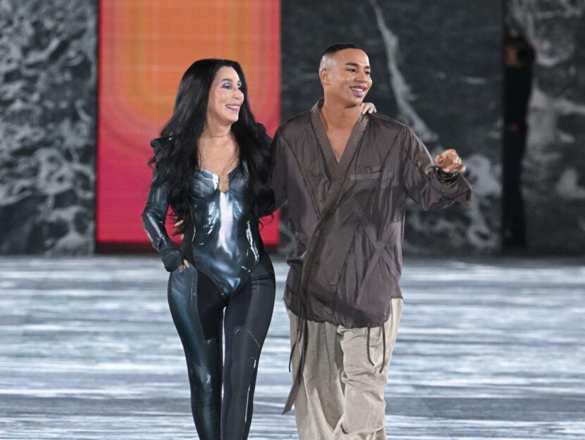 Cher, il fidanzato più giovane di 40 anni e le critiche socia - Donna ...